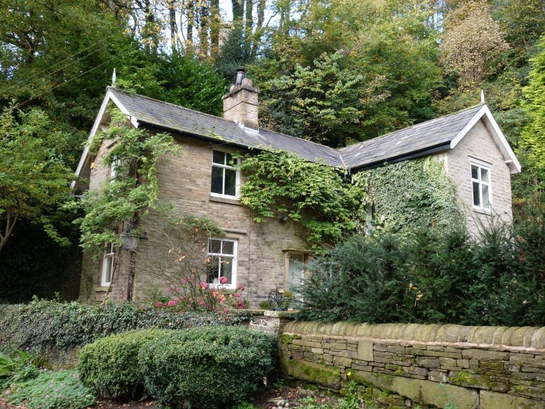 Endon Cottage – Bollington, the Happy Valley!