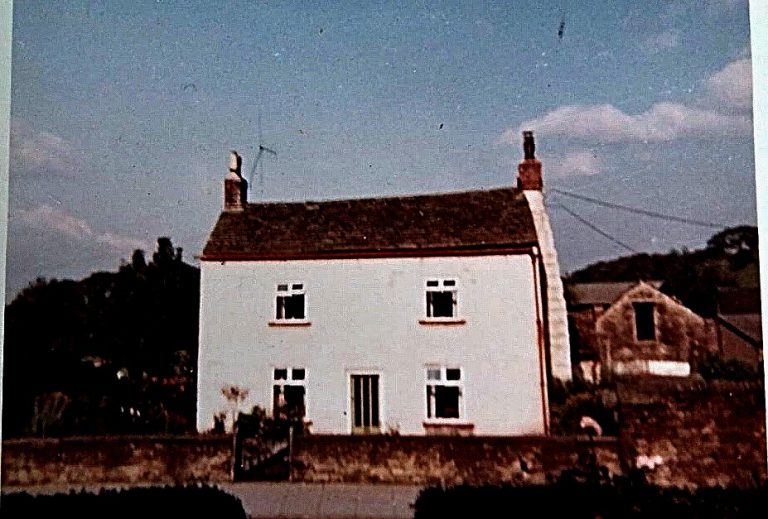 Bollington Hall Farmhouse – Bollington, the Happy Valley!