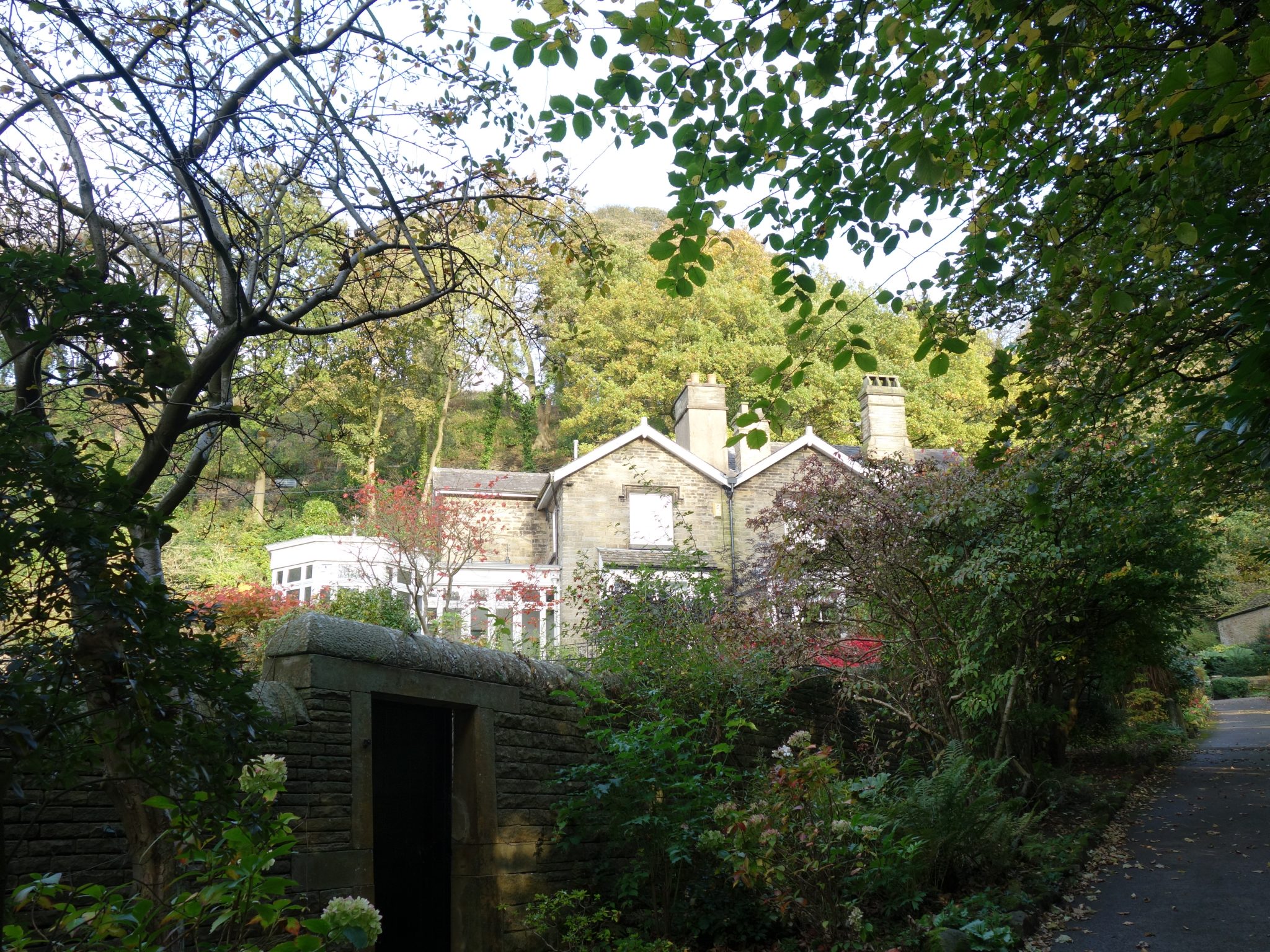 Endon House – Bollington, the Happy Valley!